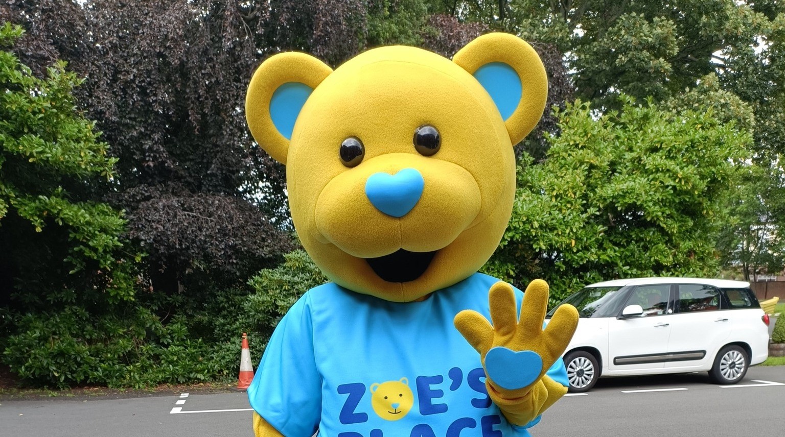 Thumbs up for new Zoe's mascot! - Zoe's Place